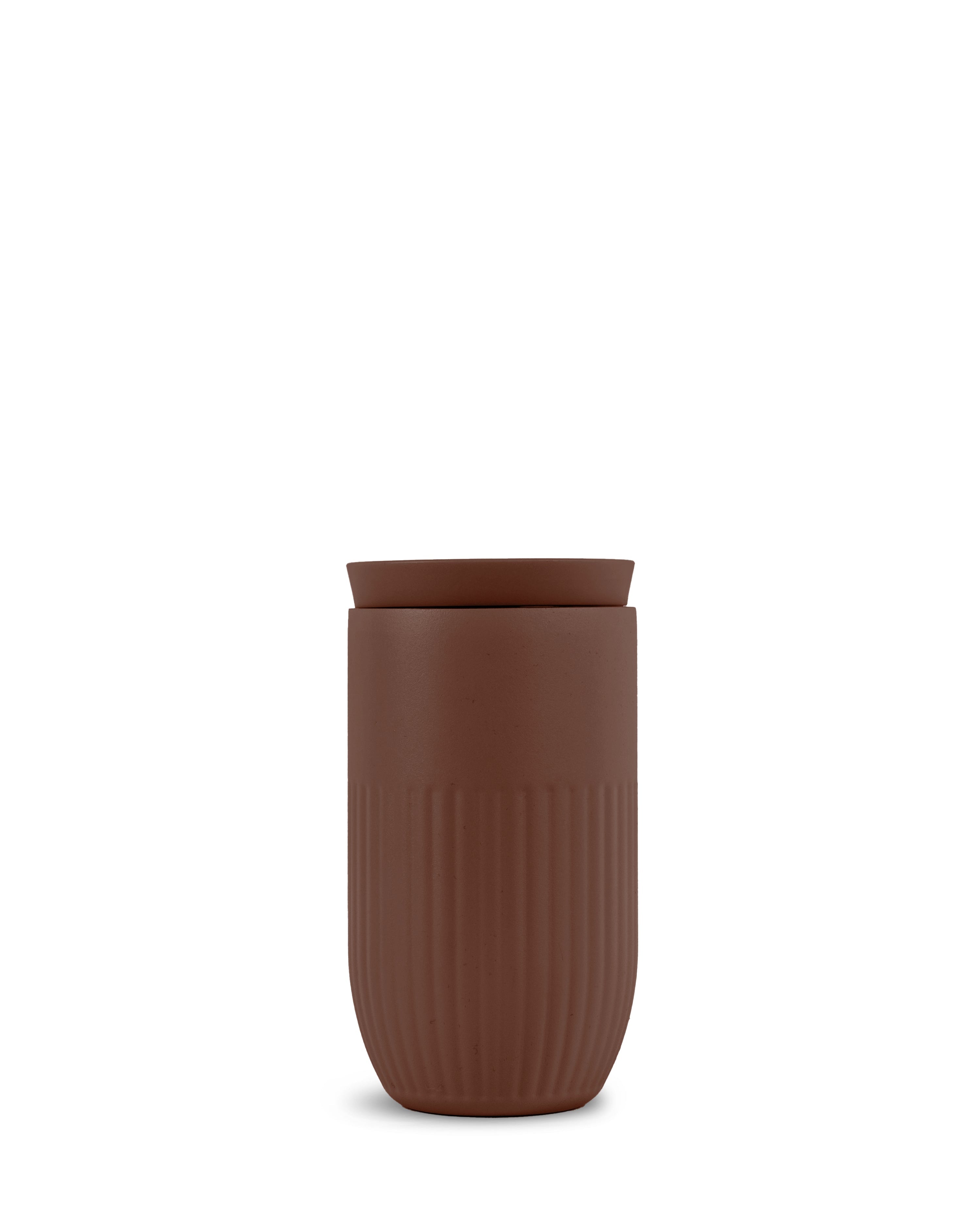Sagaform Tova Thermal Mug – (Brown Pantone 7596C) – Old Pine Trees